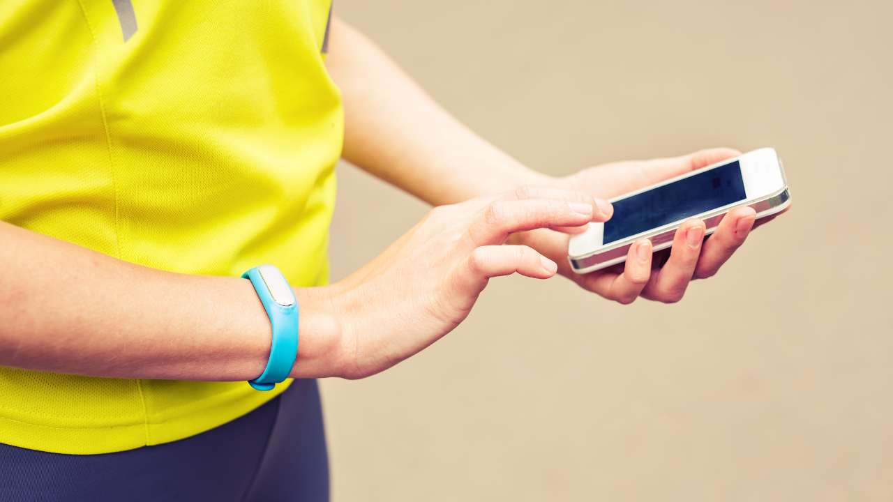 Top 11 Health Tracking Devices in 2024: An Expert Guide - eCommercefun